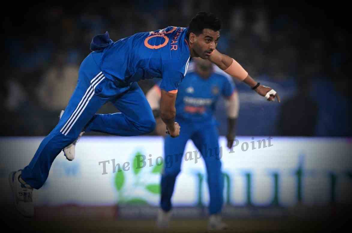 दीपक चाहर का जीवन परिचय - Deepak Chahar Biography: Wiki, Age, Height ...